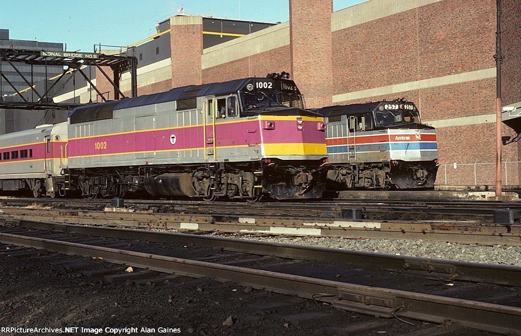 MBTA F40PH 1002
